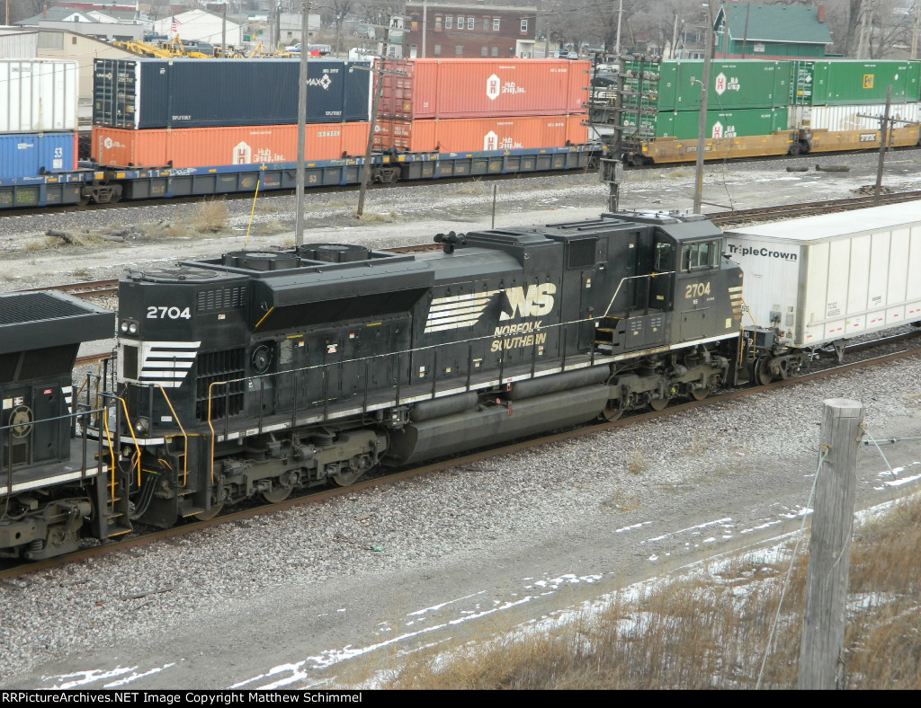 NS 2704